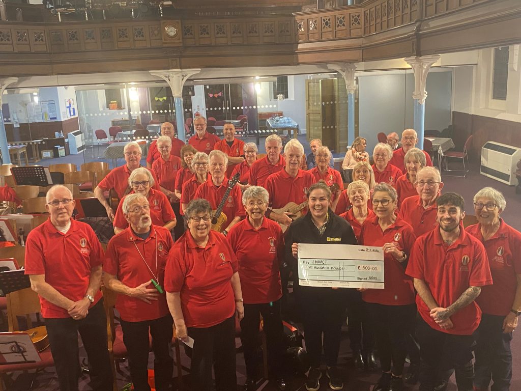 LNAA gives toe-tapping thanks to Spalding's Ukelele Orchestra - Lincs ...